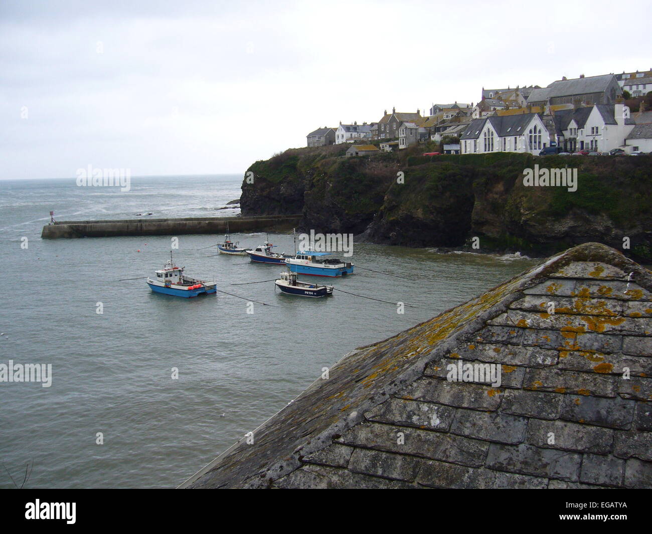 Seaside cornish town hi-res stock photography and images - Alamy