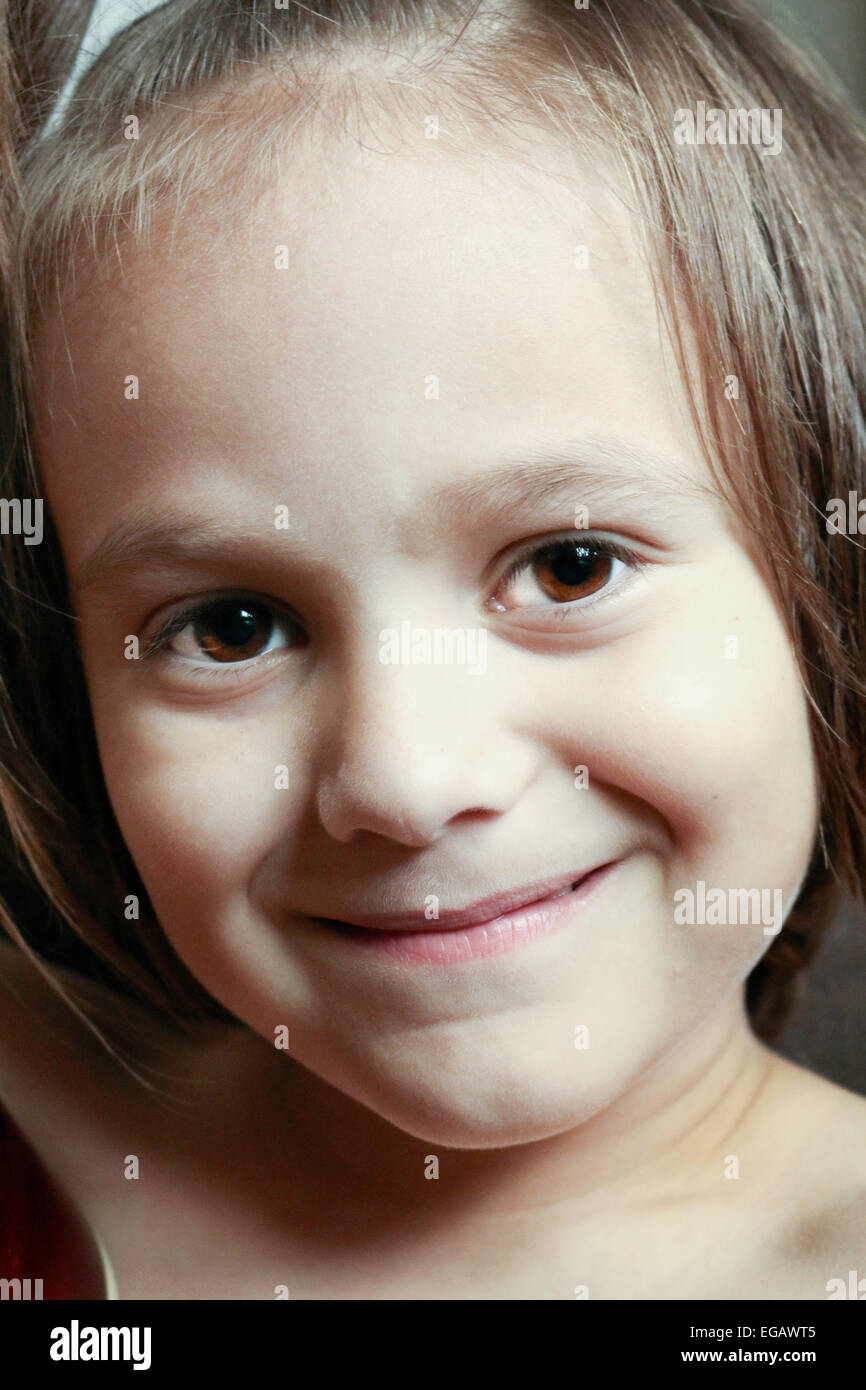 Children happy face hi-res stock photography and images - Alamy