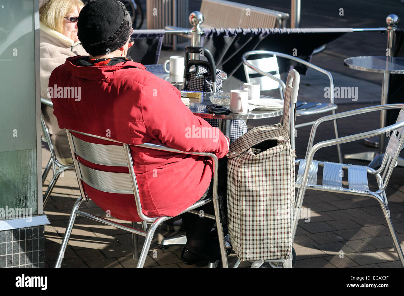 Outdoor Cafe ,Beeston High street,Nottinghamshire Stock Photo - Alamy