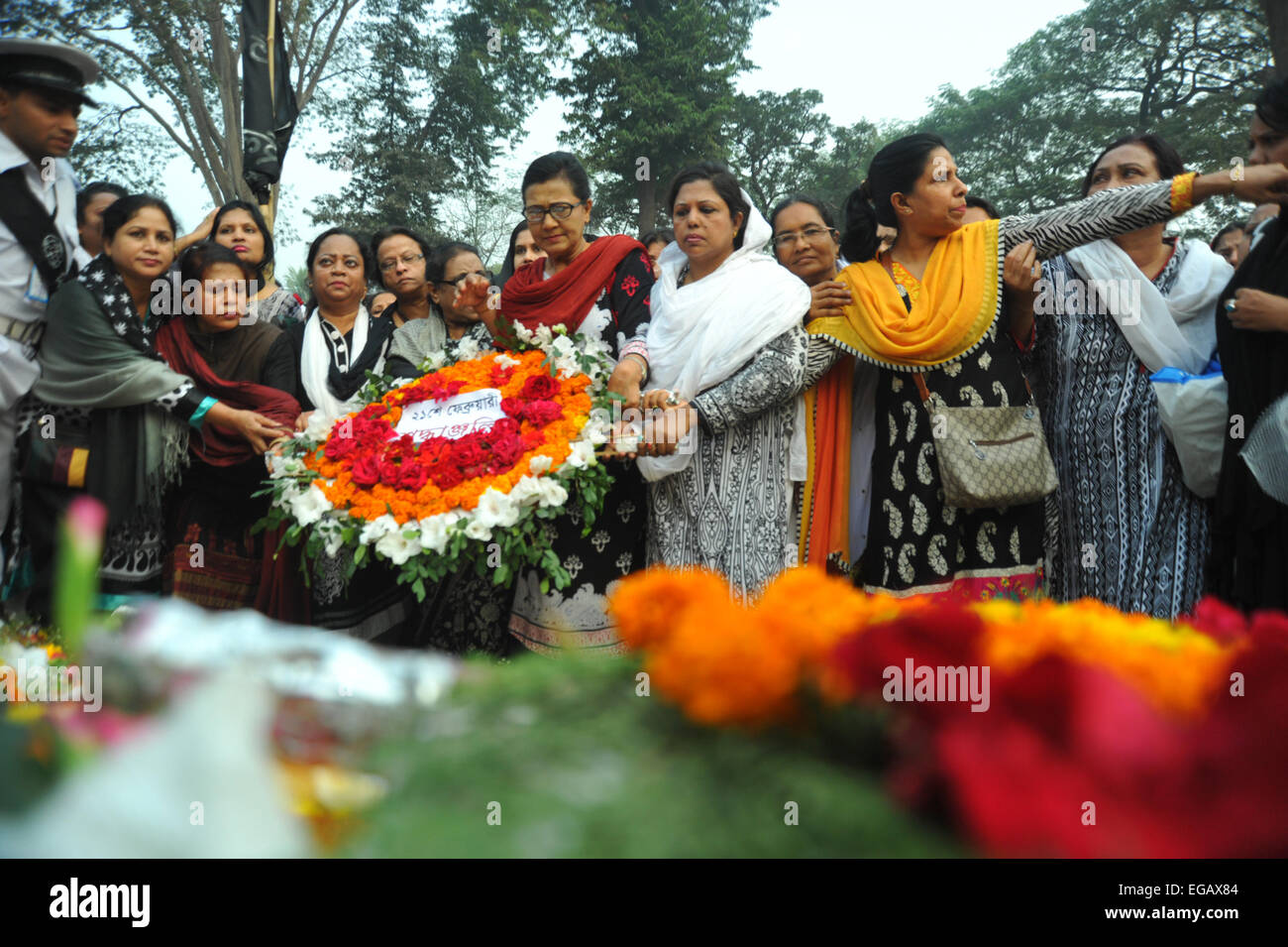 Dhaka, Bangladesh. 21st February, 2015. Visitors lay a wreath at the ...
