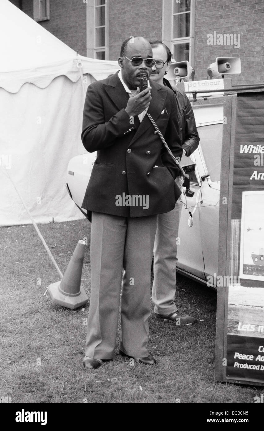 Oscar james and eastenders hi-res stock photography and images - Alamy