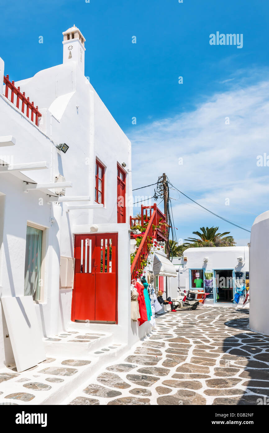 Shopping alley in Mykonos, Cyclades, Greece Stock Photo - Alamy