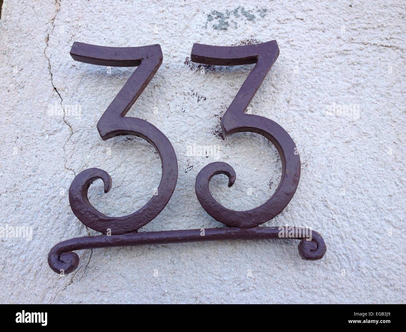 House number 33 sign hi-res stock photography and images - Alamy