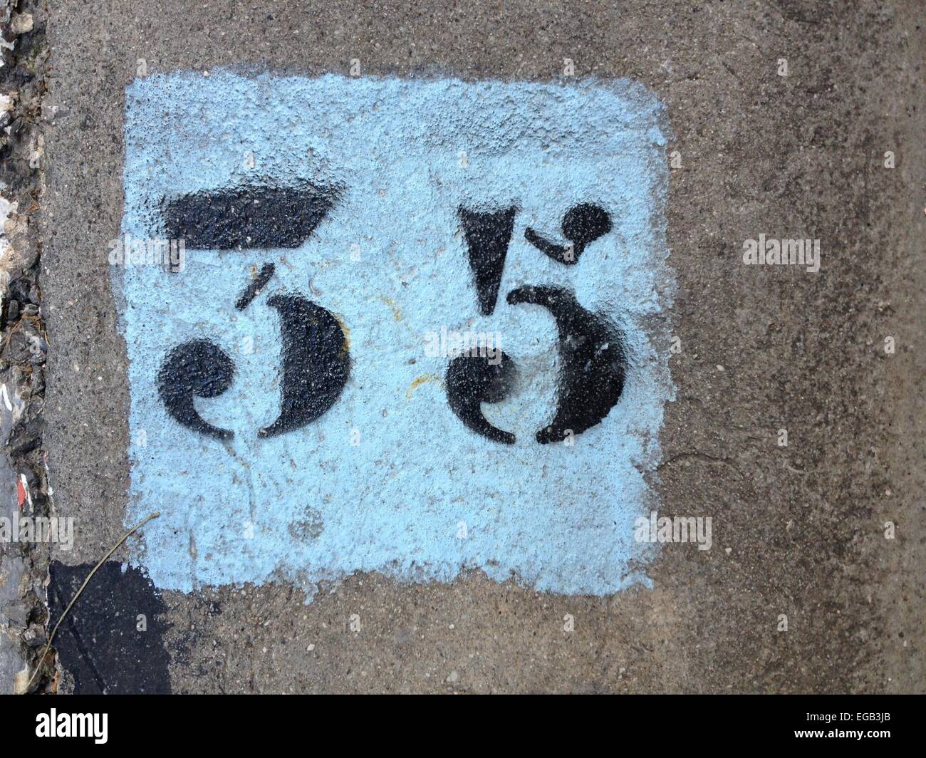 House number 35 sign hi-res stock photography and images - Alamy