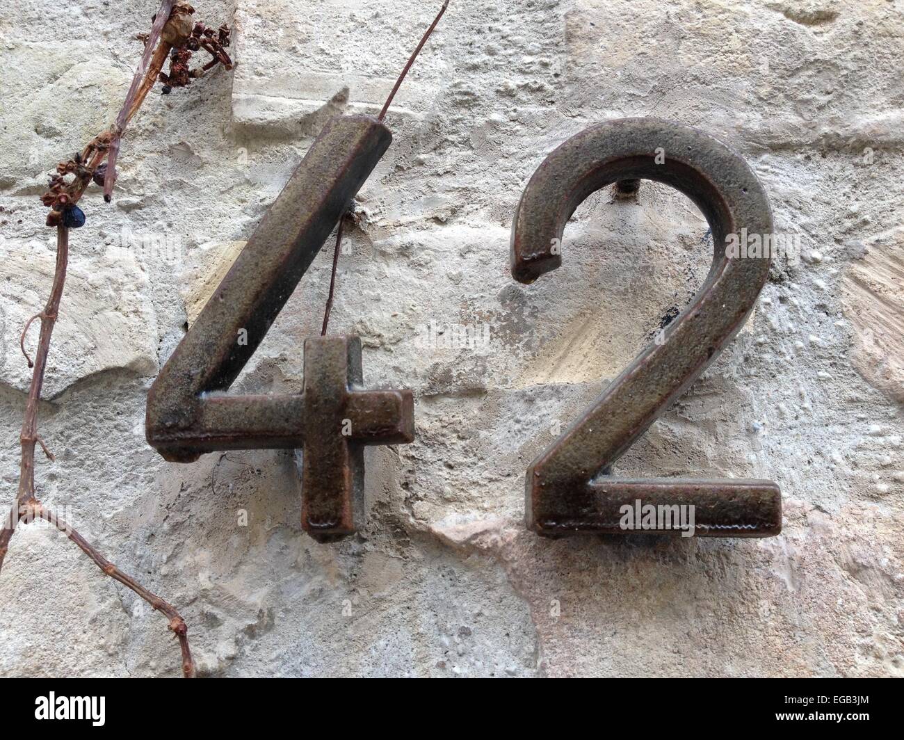 House number 42 sign hi-res stock photography and images - Alamy