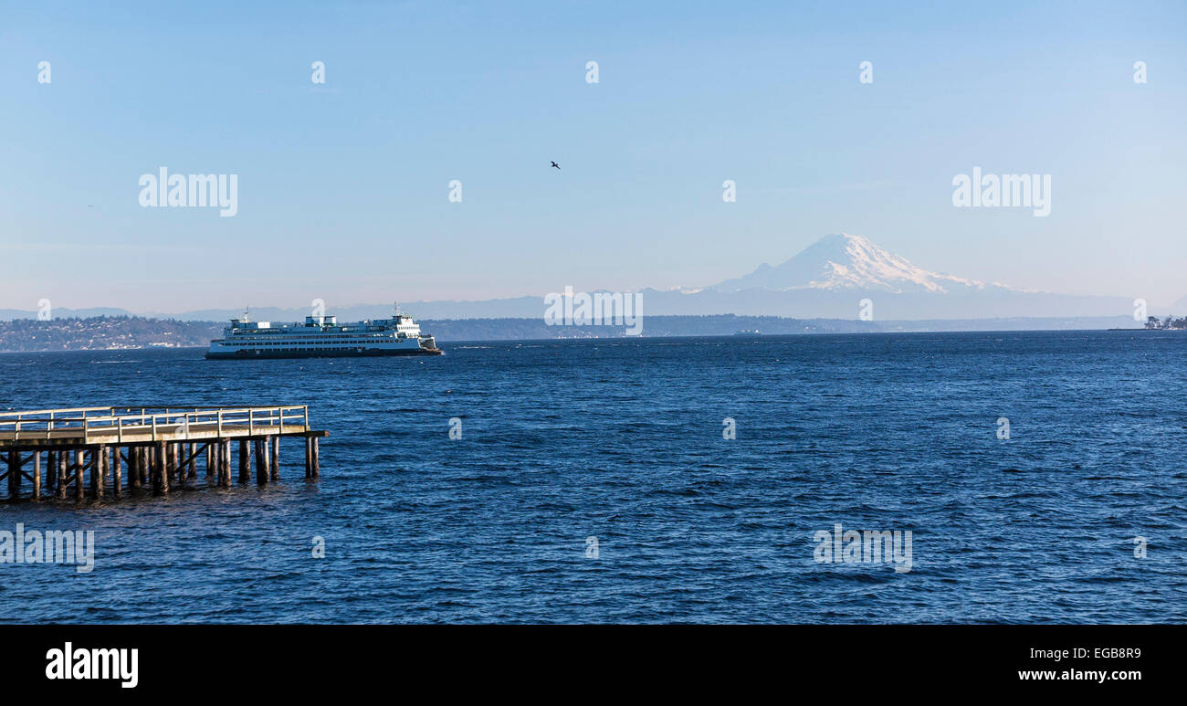 Bainbridge island ferry hi-res stock photography and images - Alamy