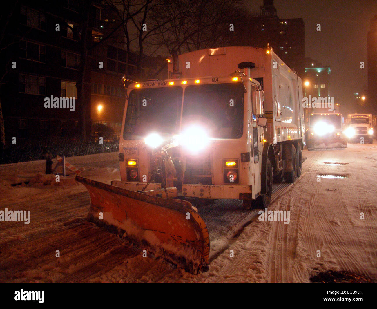 Nyc snow plow hi-res stock photography and images - Alamy