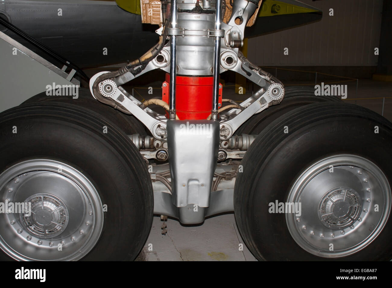 Concorde wheels and mechanism at Duxford Stock Photo - Alamy