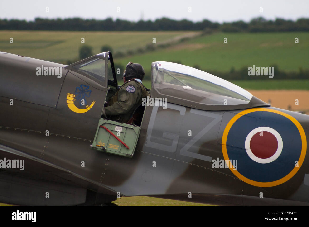 Wwii pilots helmet hi-res stock photography and images - Alamy