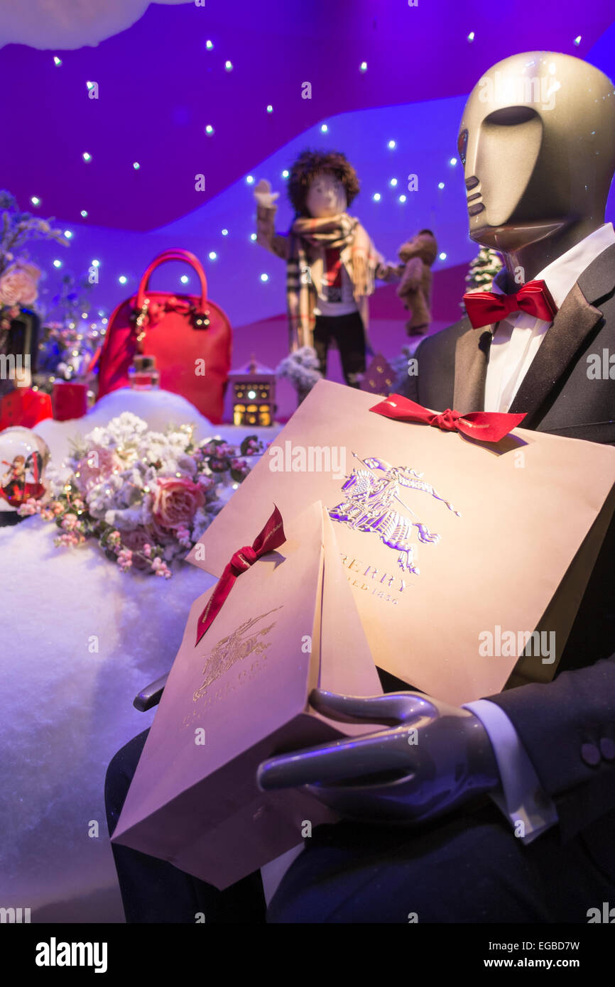 Burberry bag hi-res stock photography and images - Alamy