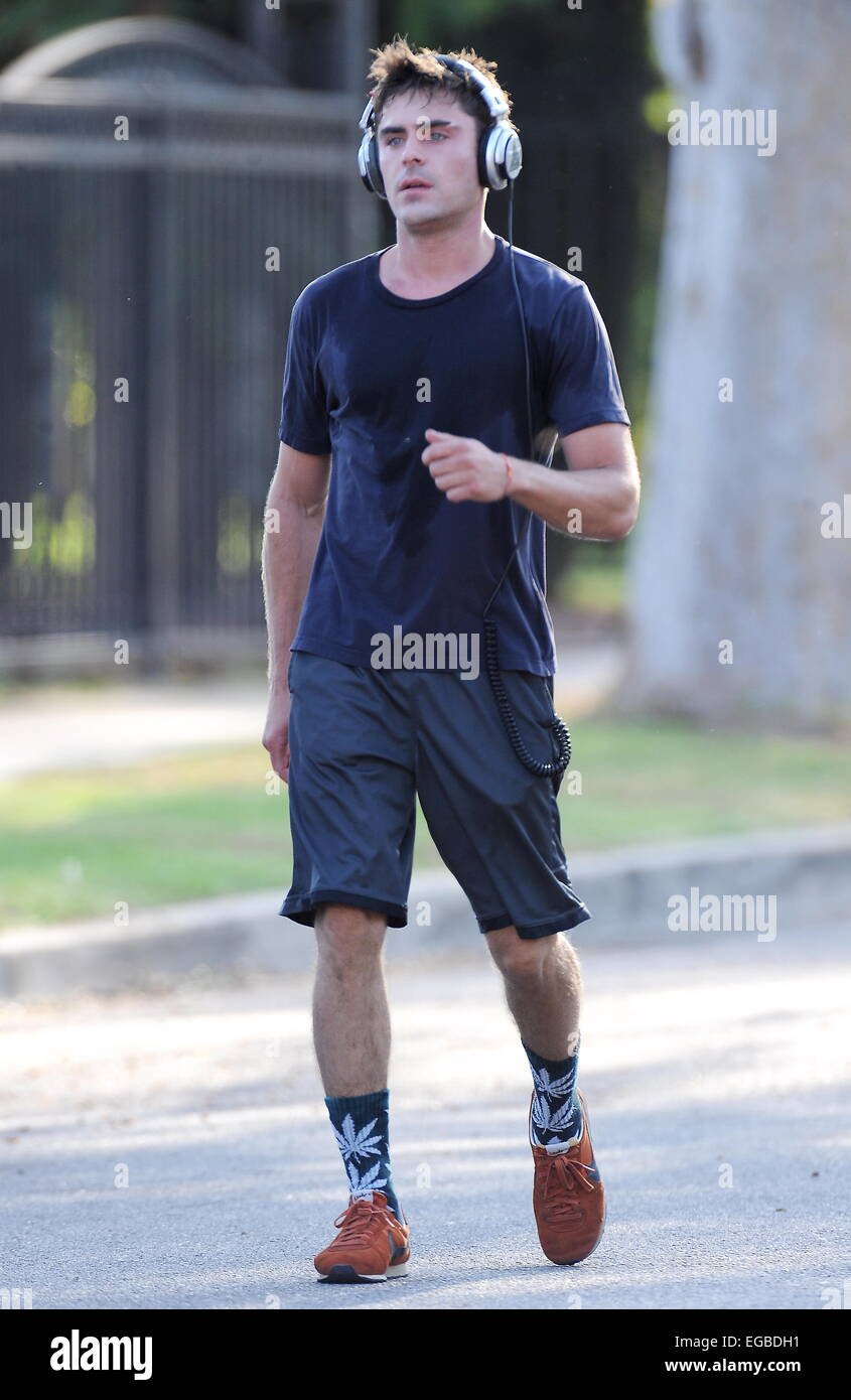 Zac Efron shows off his biceps on the set of his new movie "We Are Your ...