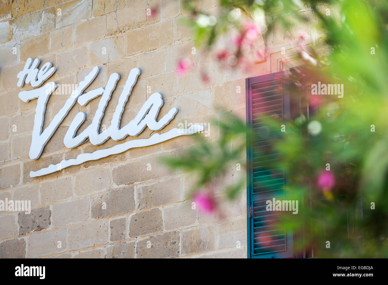 Bar with steps to entrance hi-res stock photography and images - Alamy