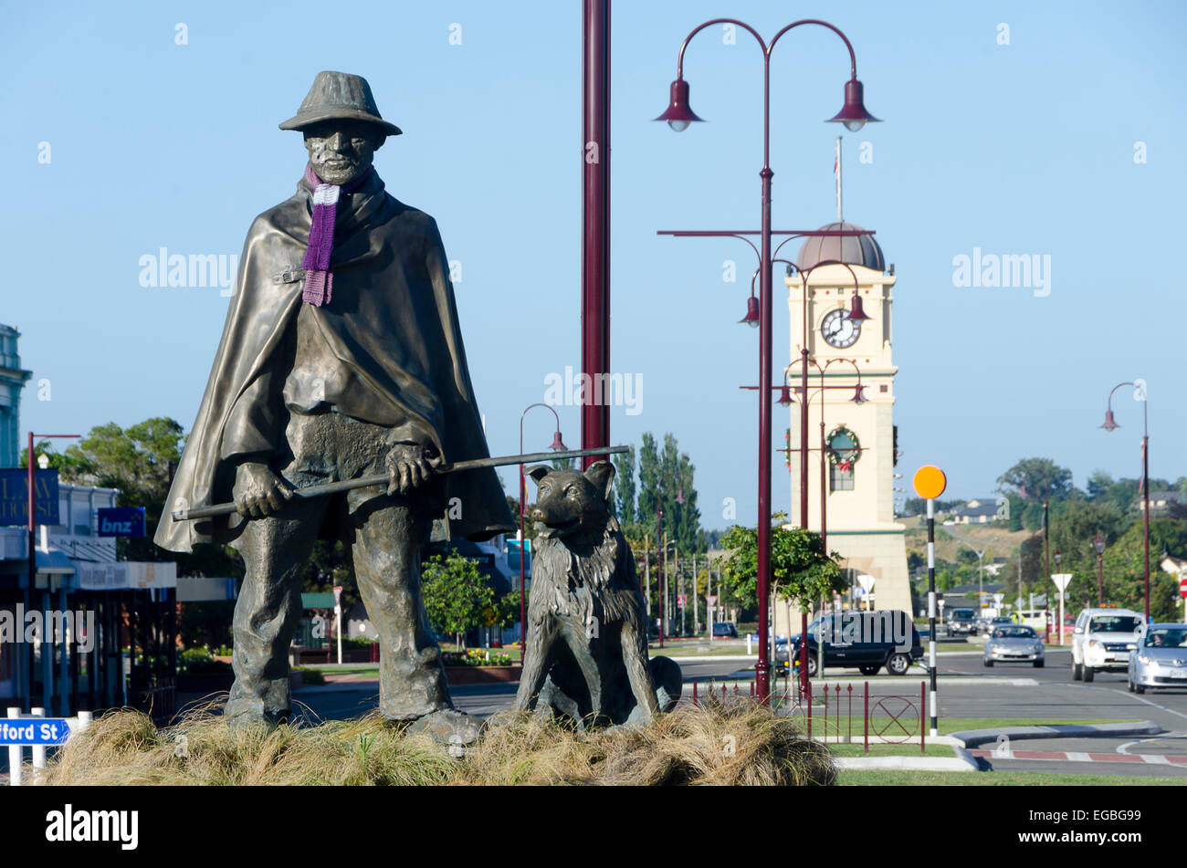 Bronze statue of drover and dog, Feilding, North Island, New Zealand ...