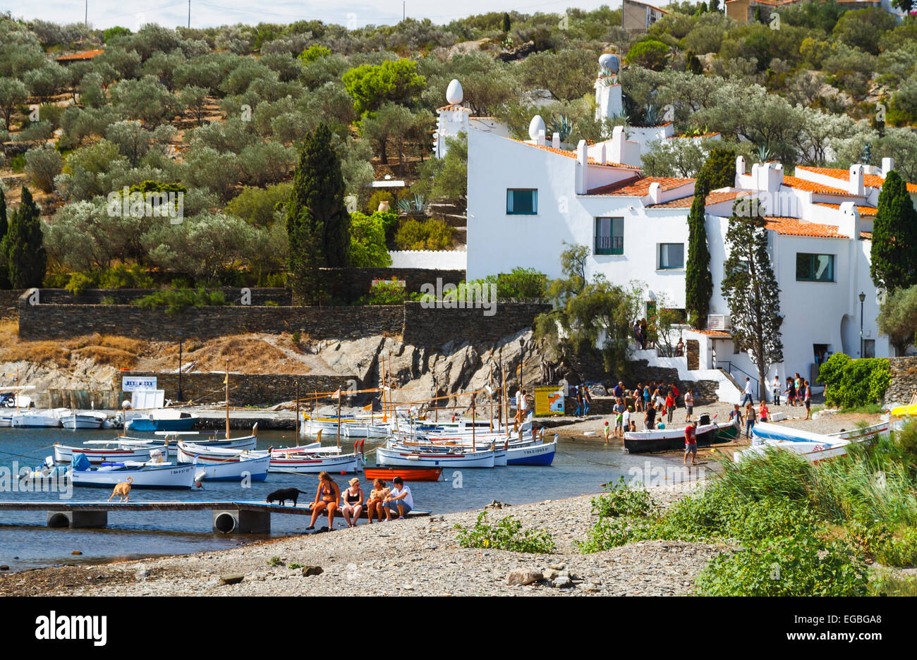 Cadaques beach hi-res stock photography and images - Alamy