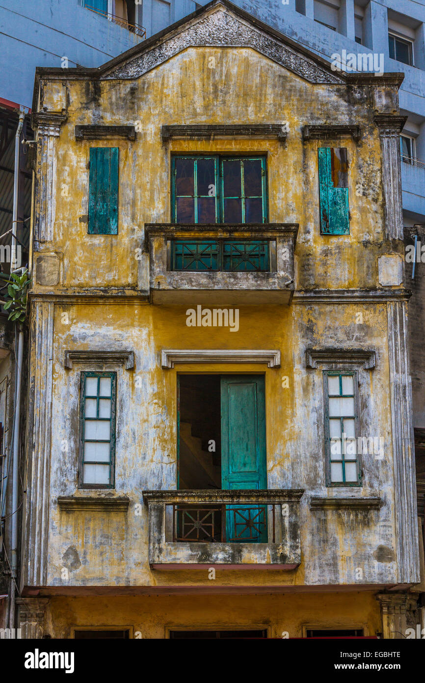Traditional Hanoi property stands proudly amongst new city blocks Stock ...