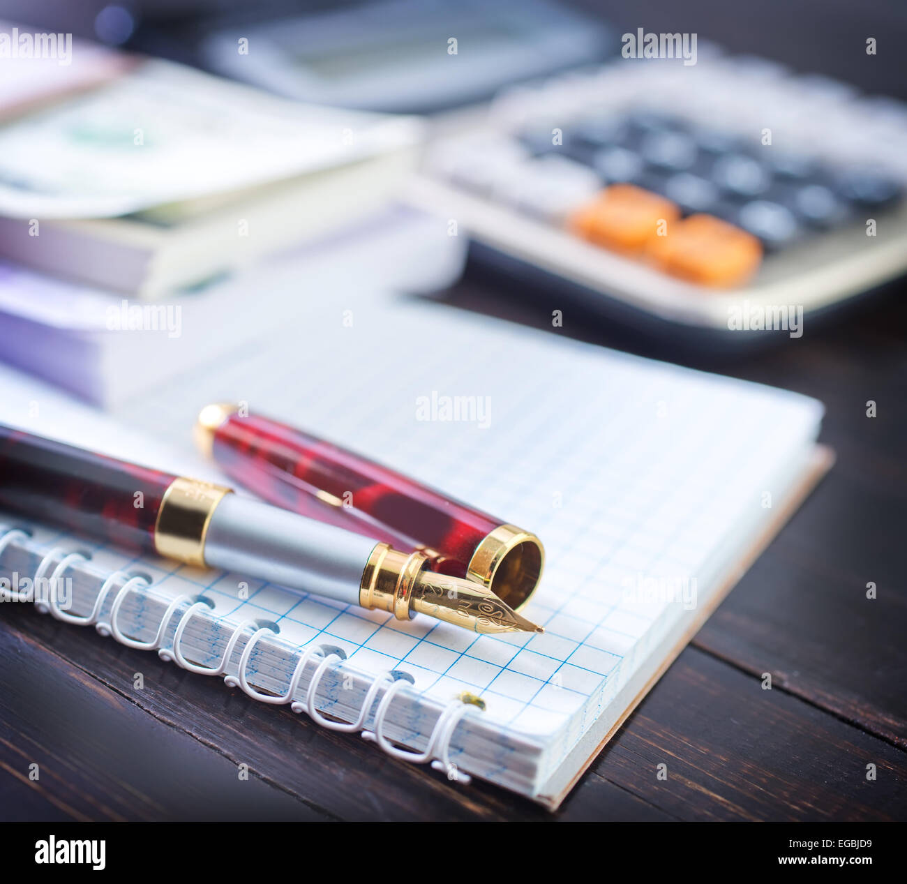 pen and note Stock Photo - Alamy