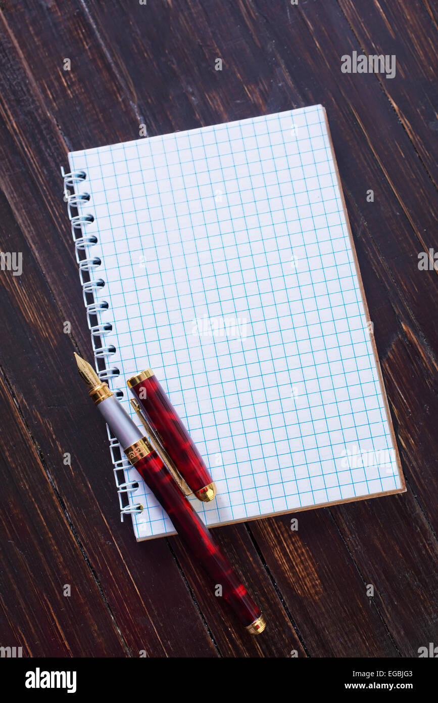 note and pen Stock Photo - Alamy