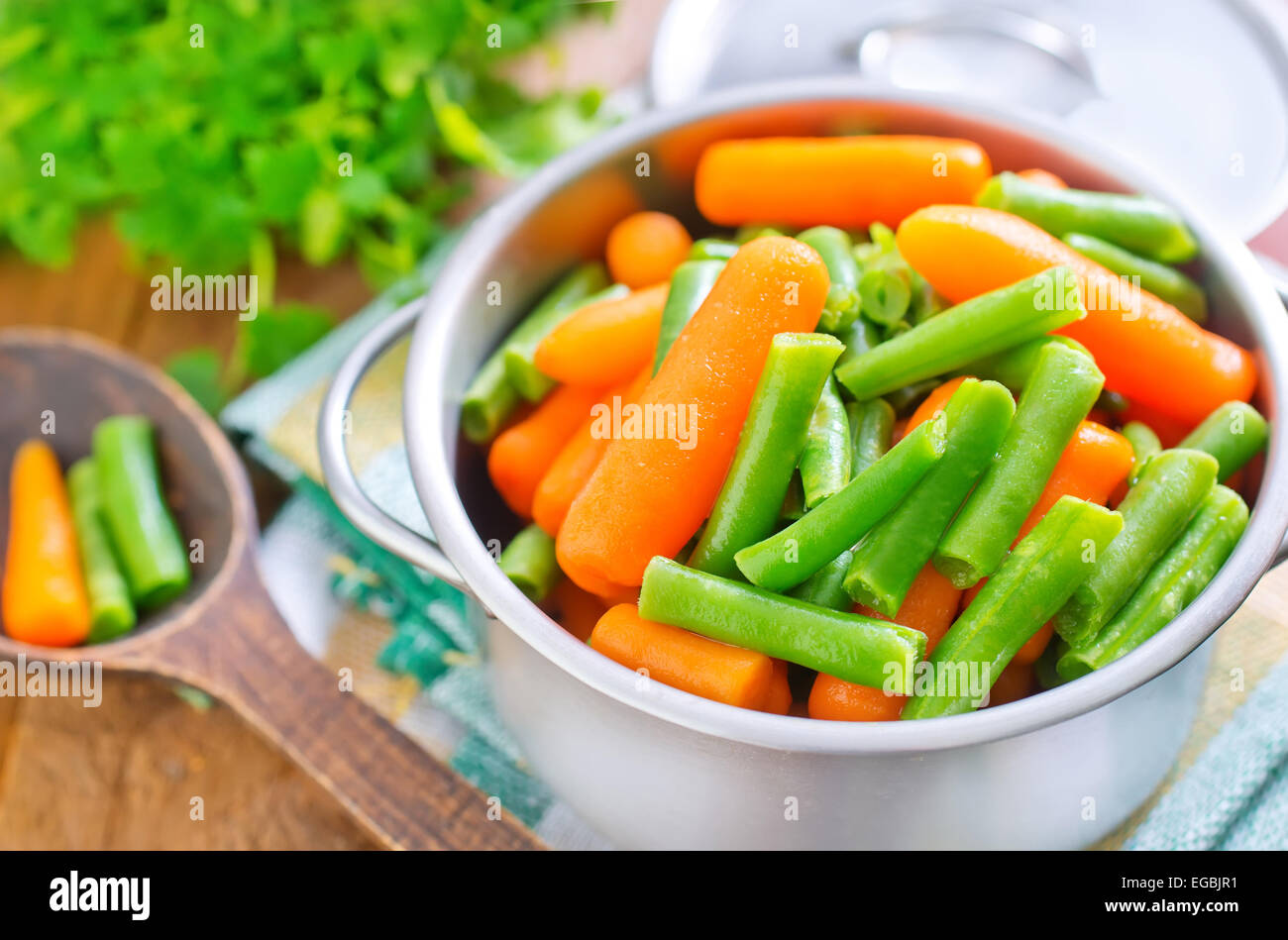 carrot and green beans Stock Photo - Alamy
