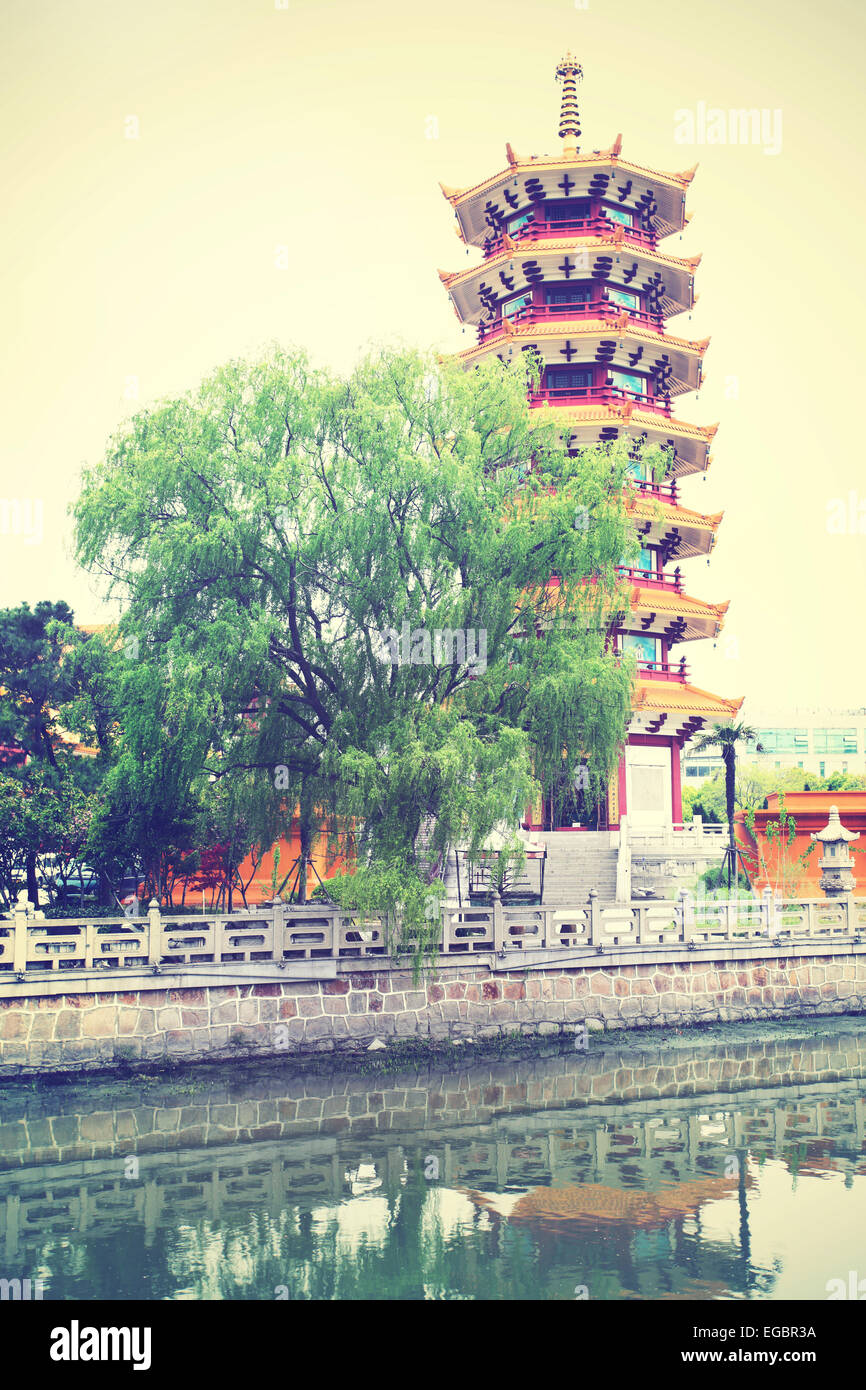China pagoda hi-res stock photography and images - Alamy