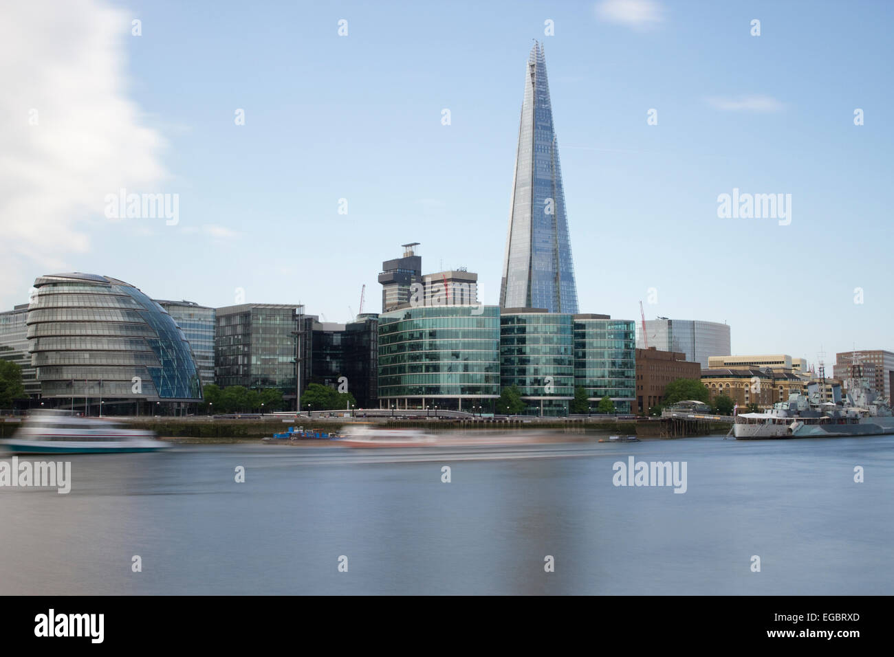 The shard place london bridge quarter hi-res stock photography and ...