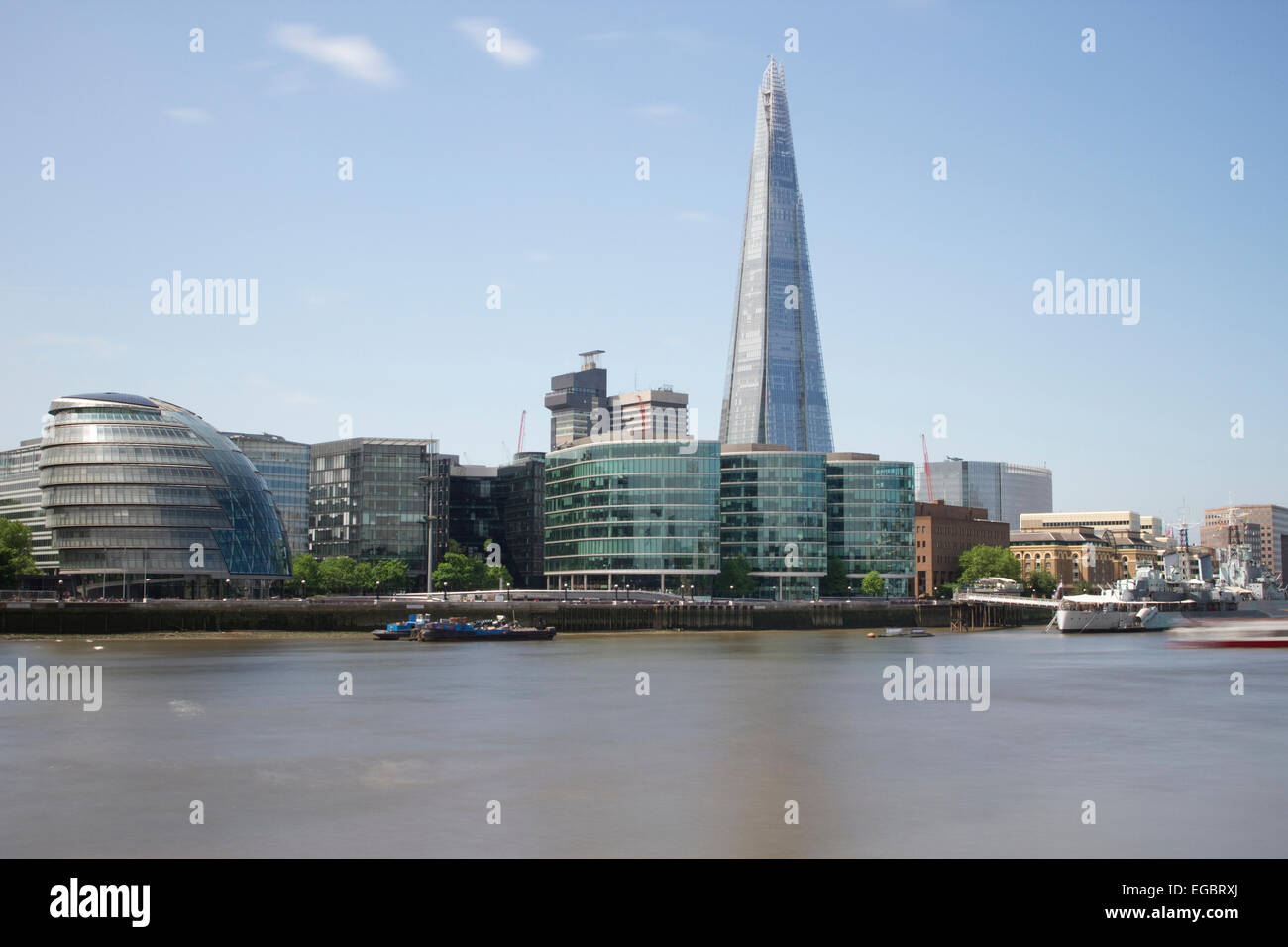 The shard place london bridge quarter hi-res stock photography and ...