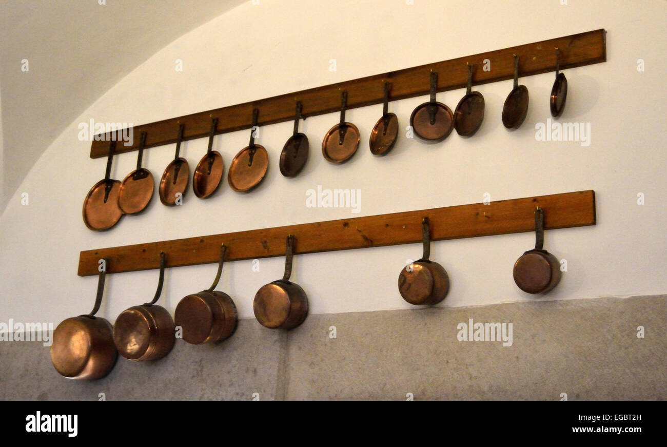 Cooking vessels hi-res stock photography and images - Alamy