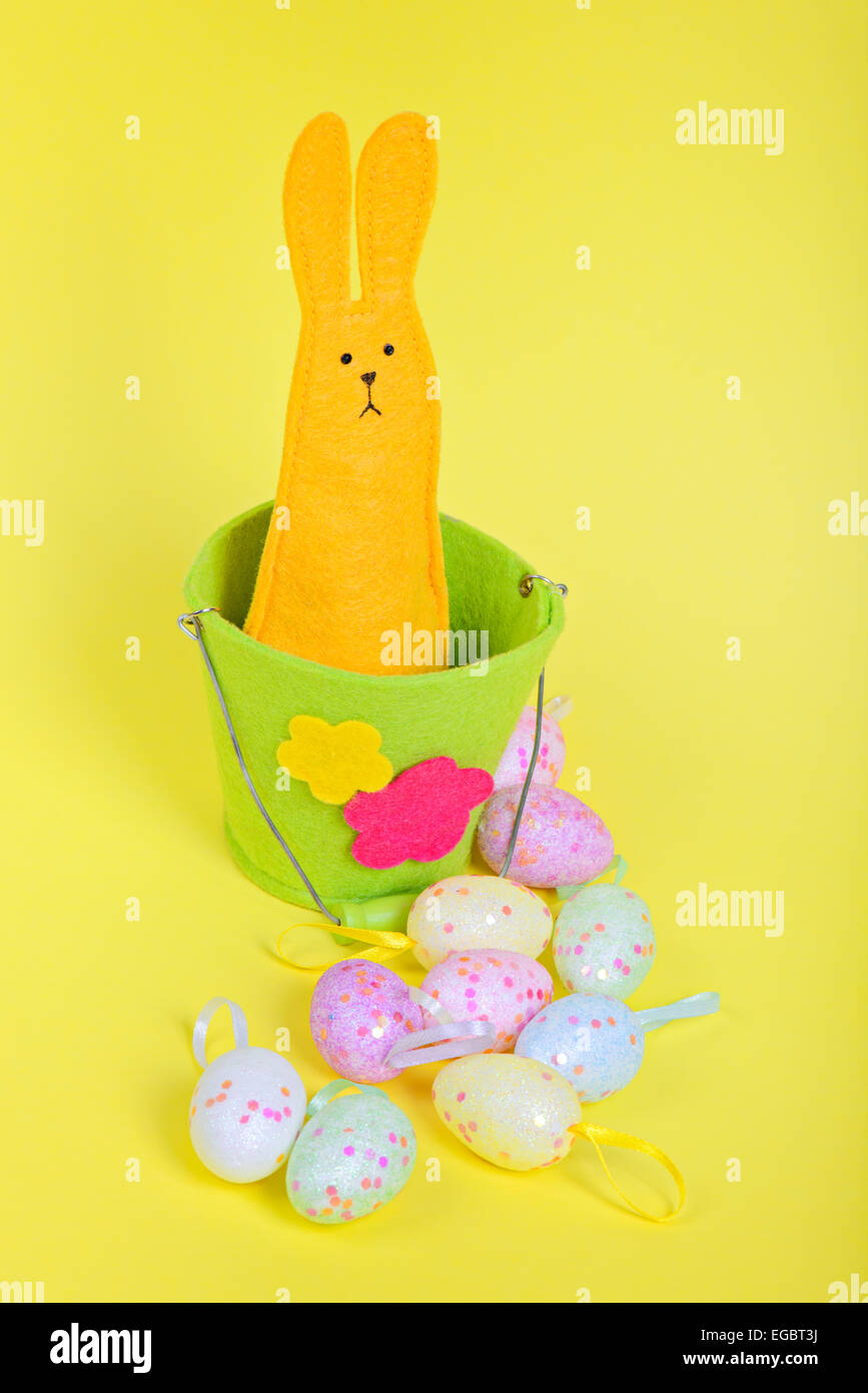 Easter bunny in bucket hi-res stock photography and images - Alamy