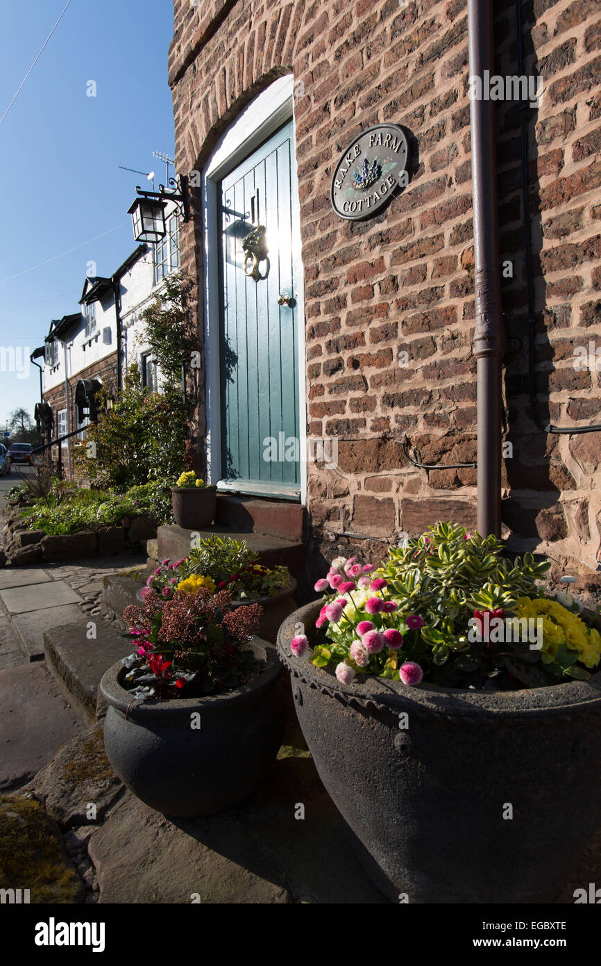Burton village on wirral peninsula hi-res stock photography and images ...