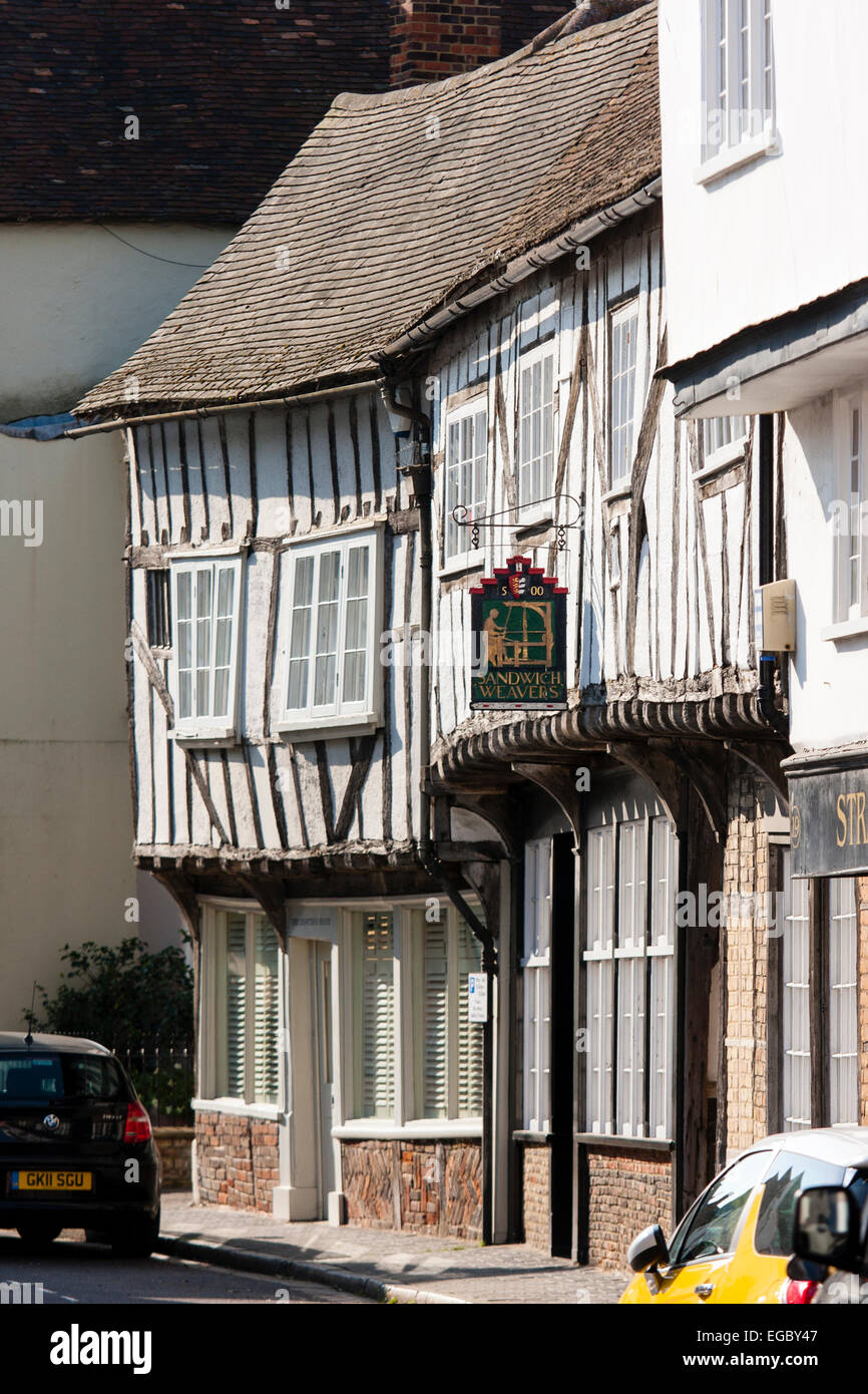 Medieval timber frame buildings hi-res stock photography and images - Alamy