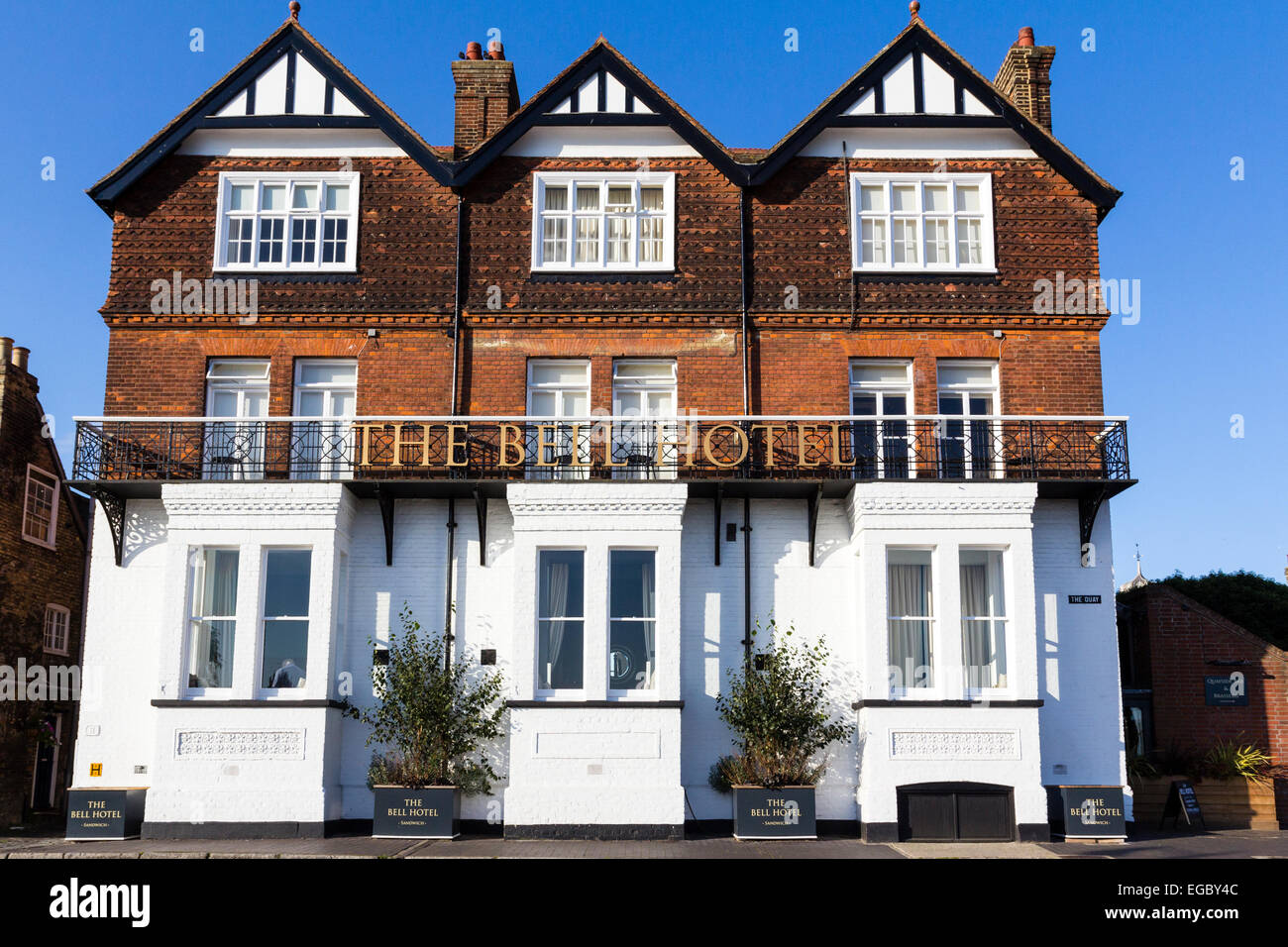Triple arched roof hi-res stock photography and images - Alamy