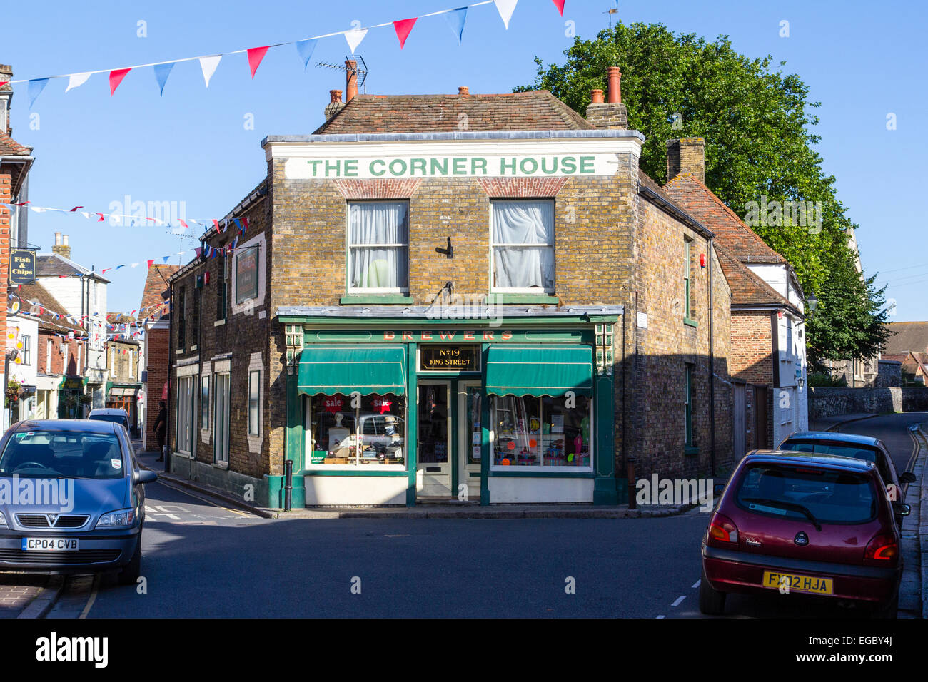 Double fronted shop hi-res stock photography and images - Alamy