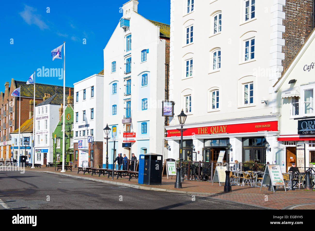 Wetherspoons pub in Poole, dorset, England UK Stock Photo - Alamy