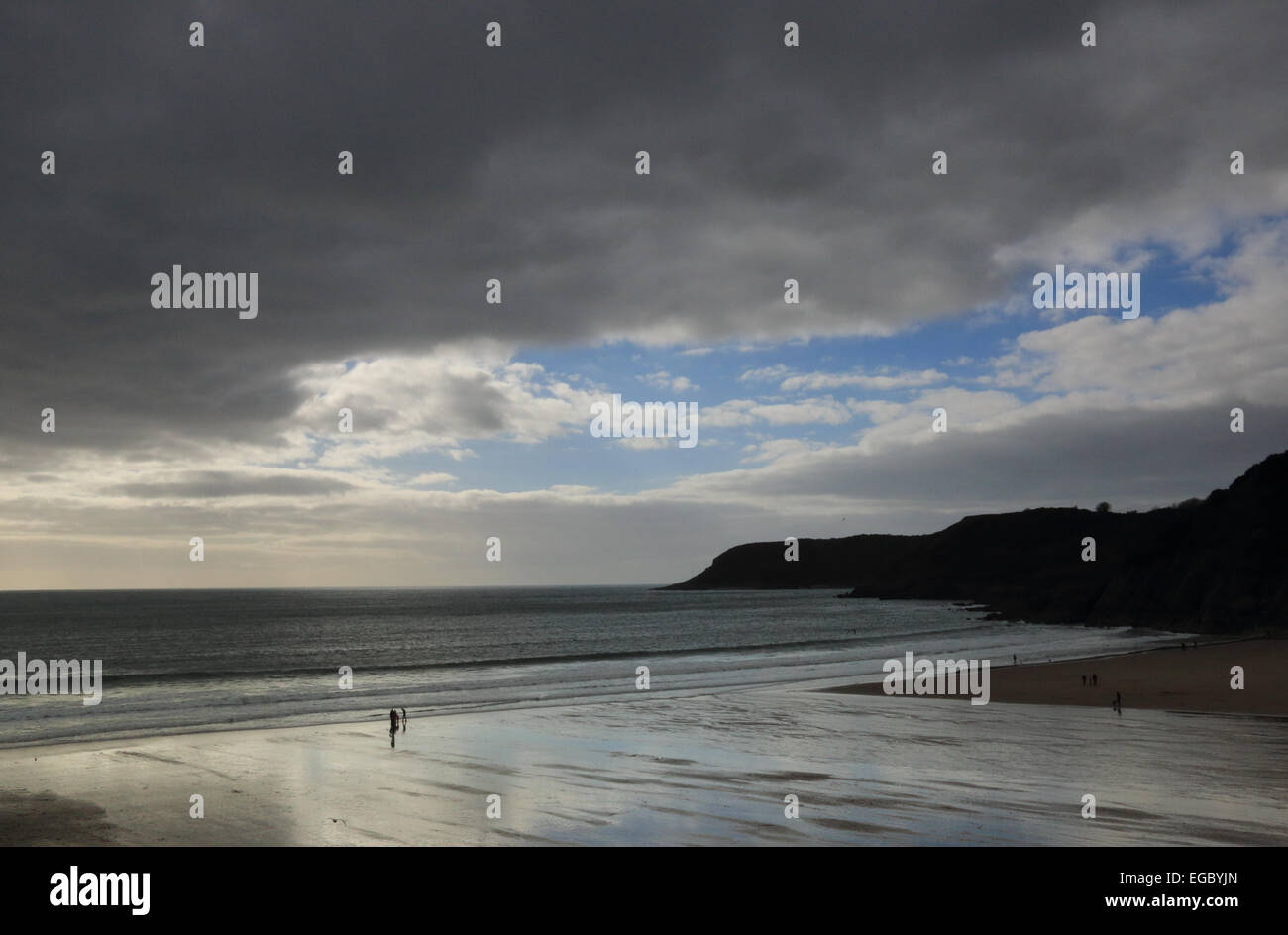 Water breaker receding into sea hi-res stock photography and images - Alamy