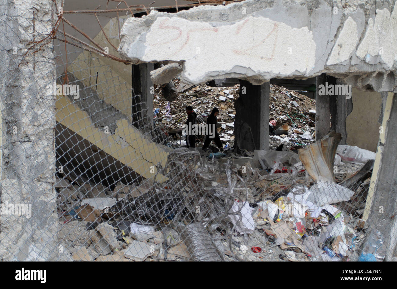 War destoryed homes hi-res stock photography and images - Alamy
