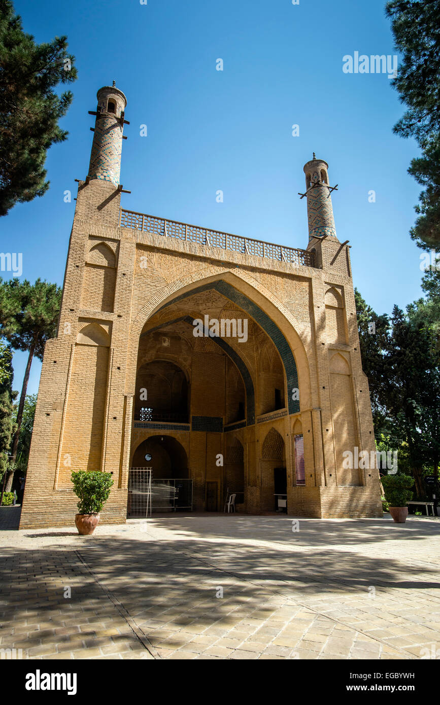 The Menar Jonban (Shaking Minarets), Isfahan, Iran Stock Photo - Alamy
