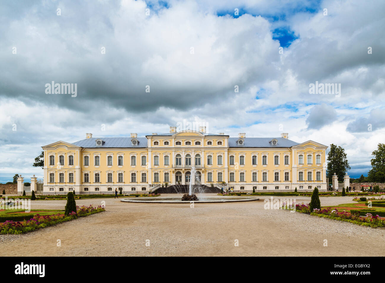 Formal gardens, Rundale Palace Museum and Park, Latvia Stock Photo - Alamy