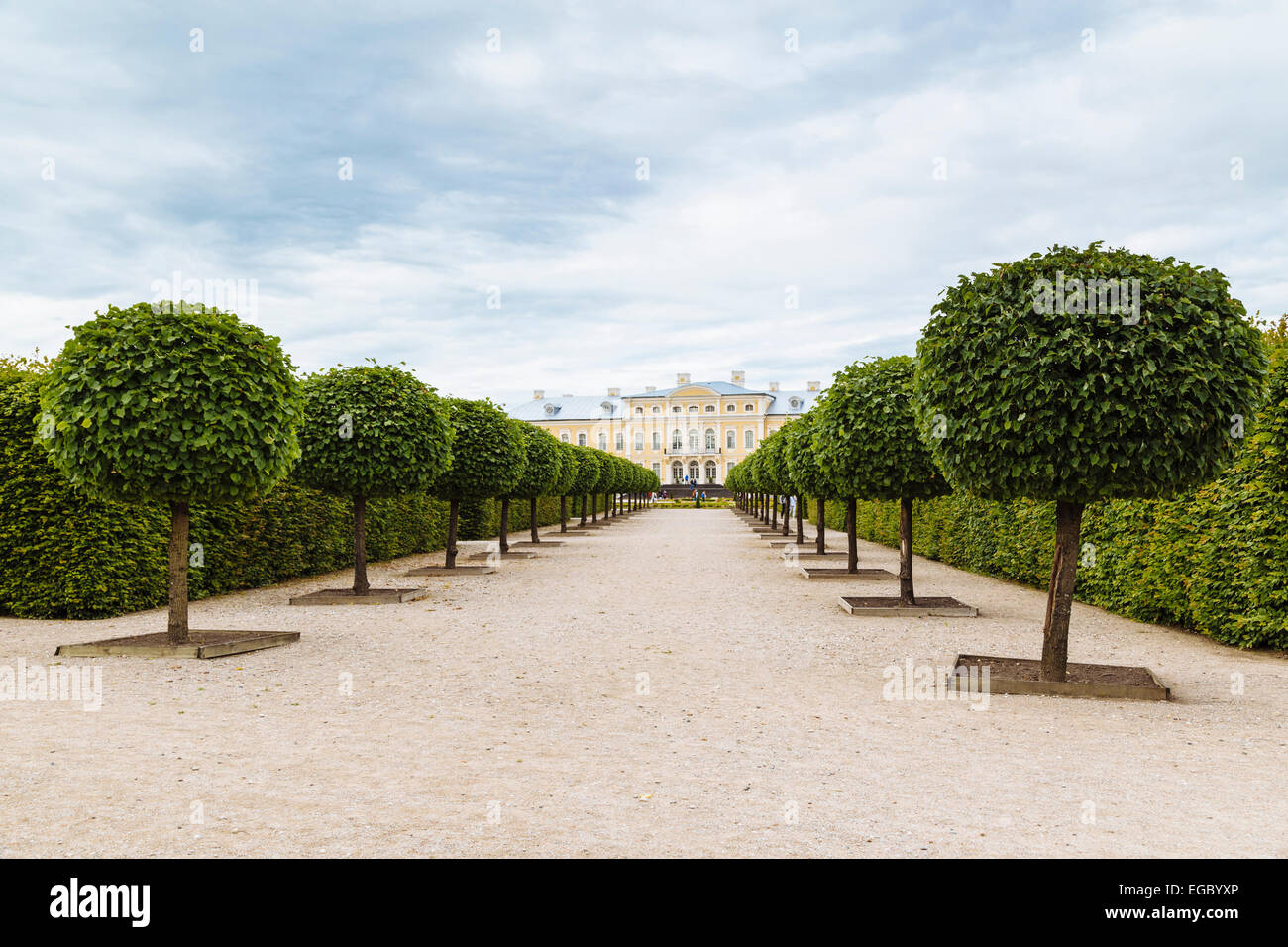 Formal gardens, Rundale Palace Museum and Park, Latvia Stock Photo - Alamy