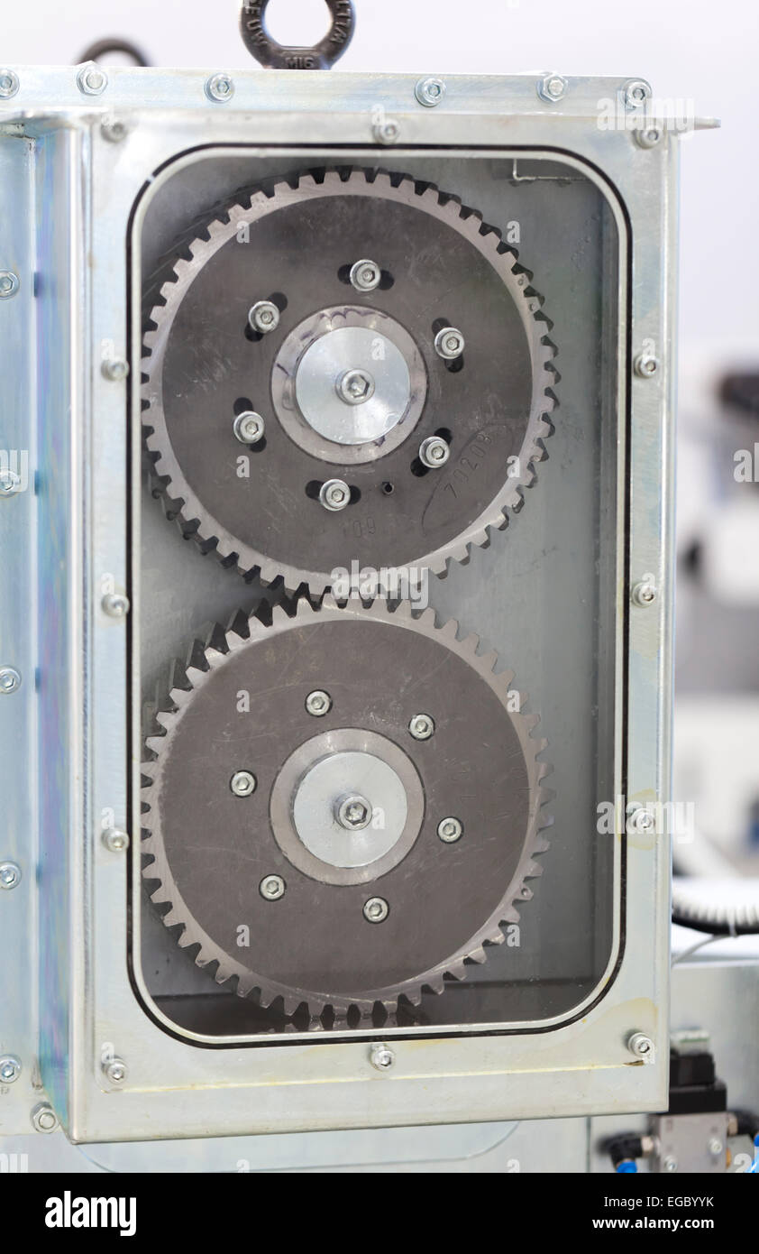 Gear box cogs hi-res stock photography and images - Alamy