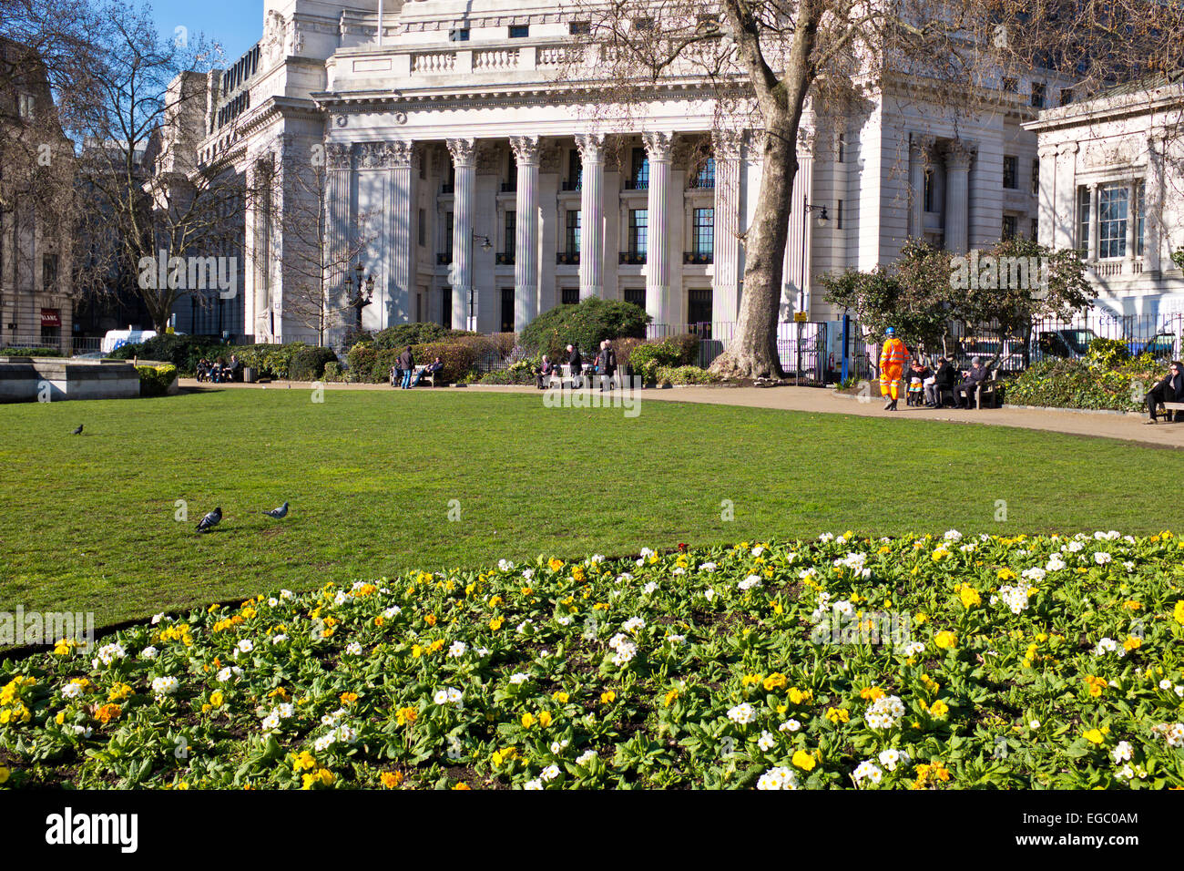 Trinity House overlooks the Tower of London and River Thames,Neo ...