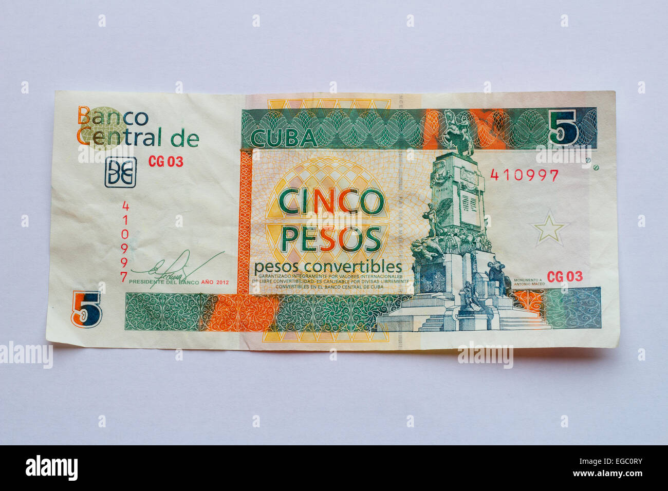 An image of a Cuban Cinco Pesos bank note Stock Photo - Alamy