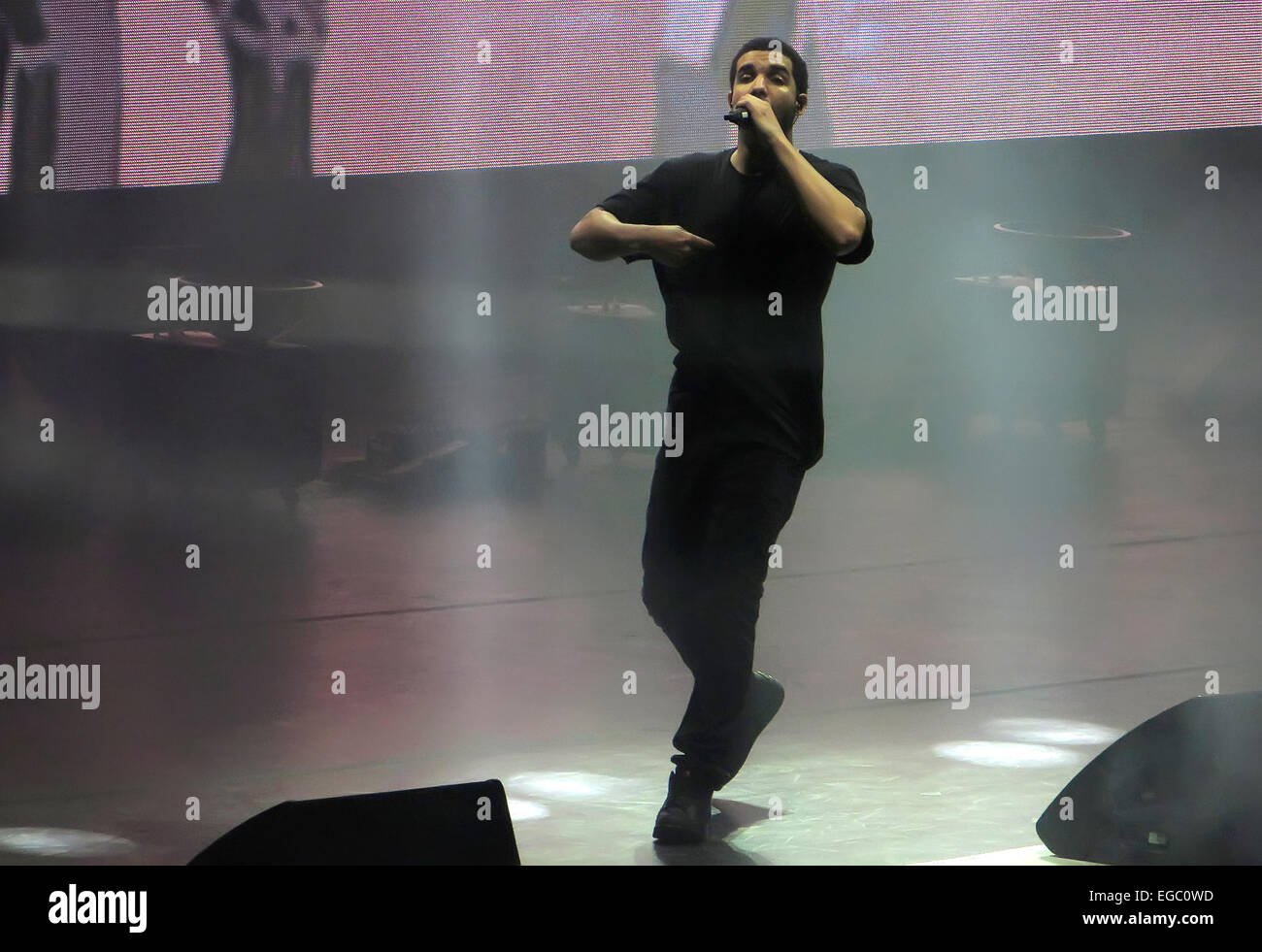 The Drake vs Lil Wayne battle concert, held at the legendary Forest ...