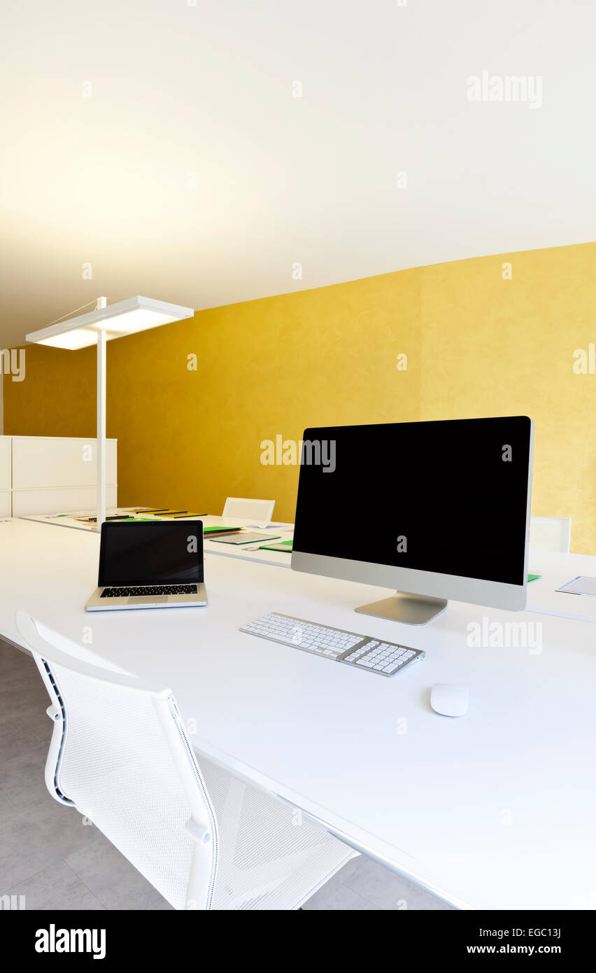 Workstation computers hi-res stock photography and images - Alamy