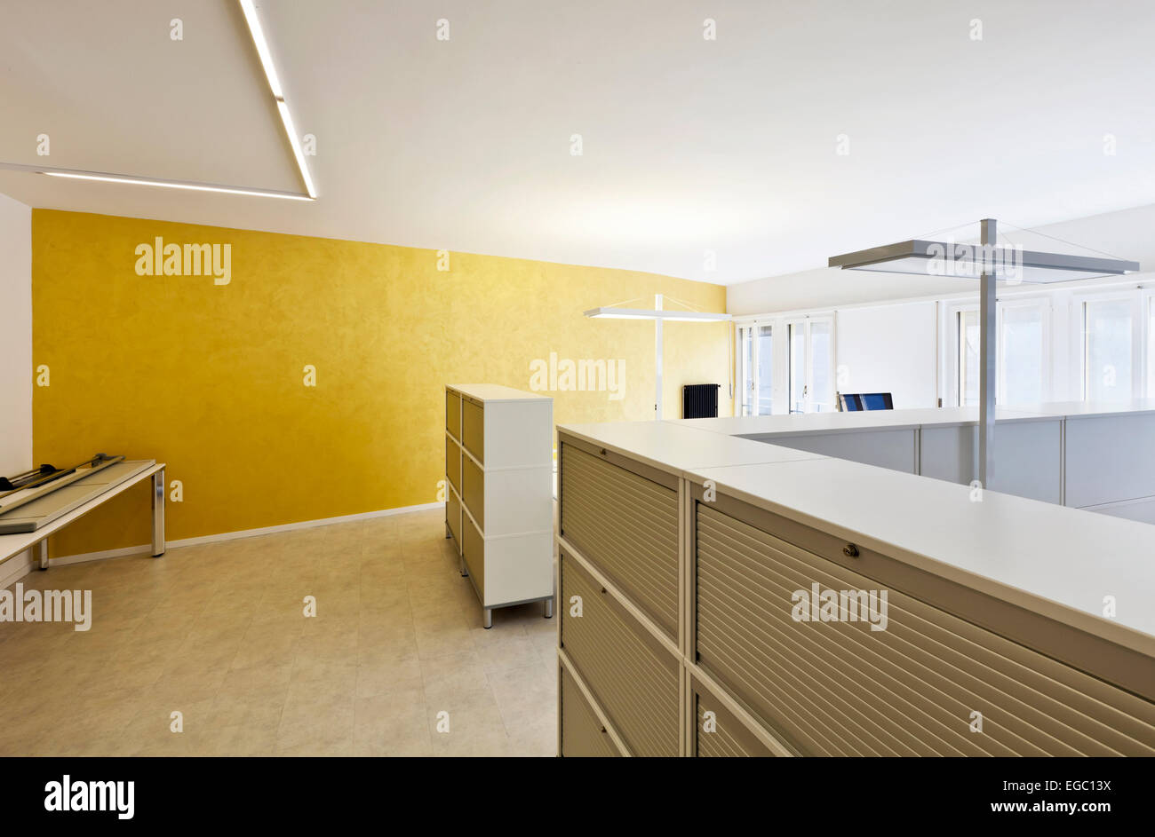 modern office interior design, large room Stock Photo - Alamy