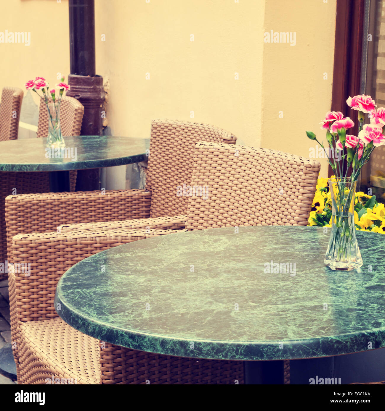 Vintage outdoor restaurant Stock Photo - Alamy