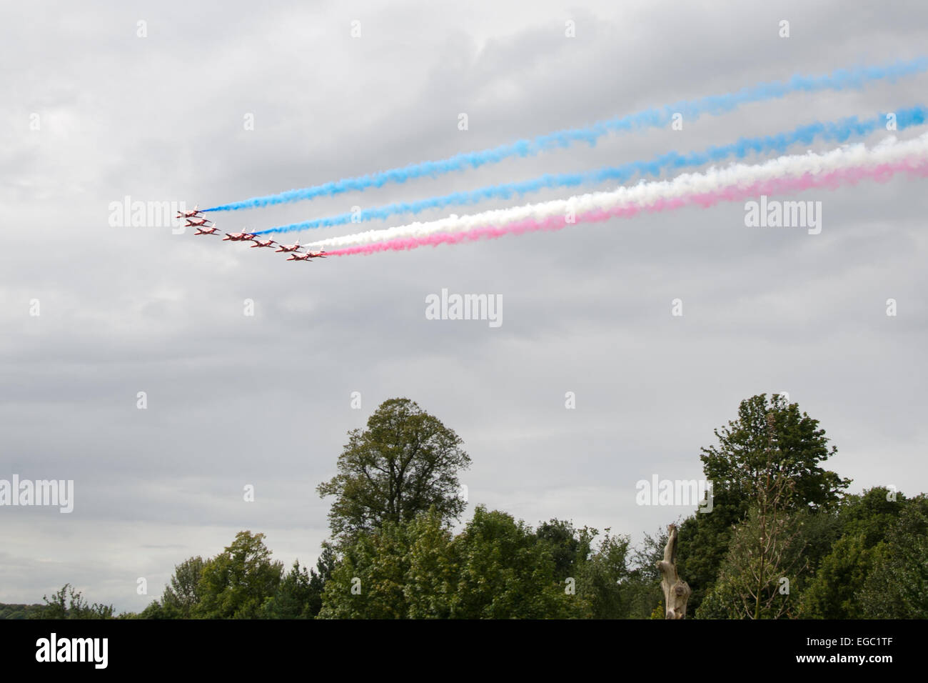 Red Arrows fly over the Jaguar Land Rover factory in Solihull Featuring ...