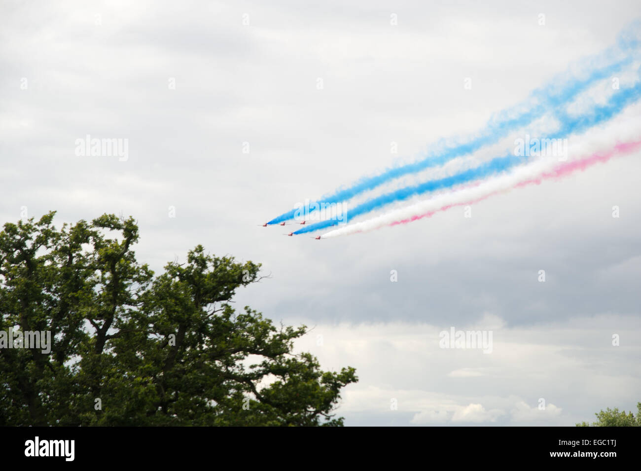 Land rover factory hi-res stock photography and images - Alamy