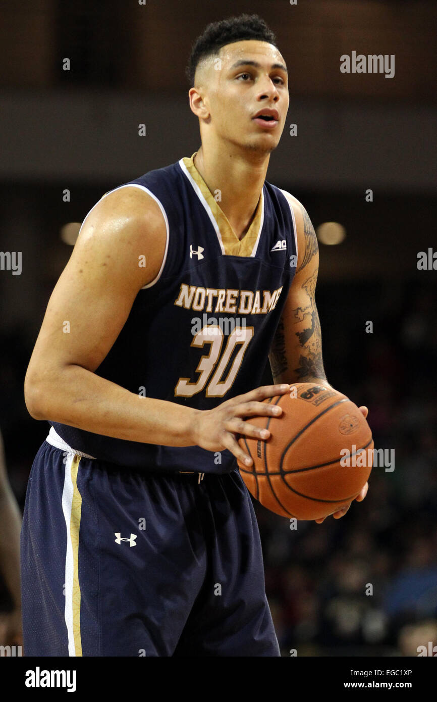 February 21, 2015: Notre Dame Fighting Irish forward Zach Auguste (30 ...