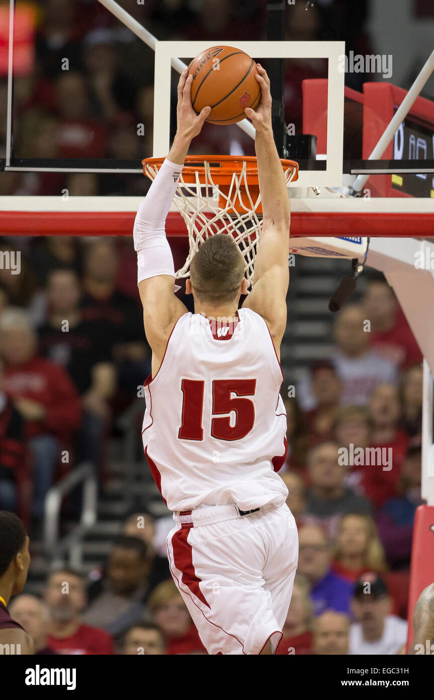 February 21, 2015: Wisconsin Badgers forward Sam Dekker #15 scores on a ...