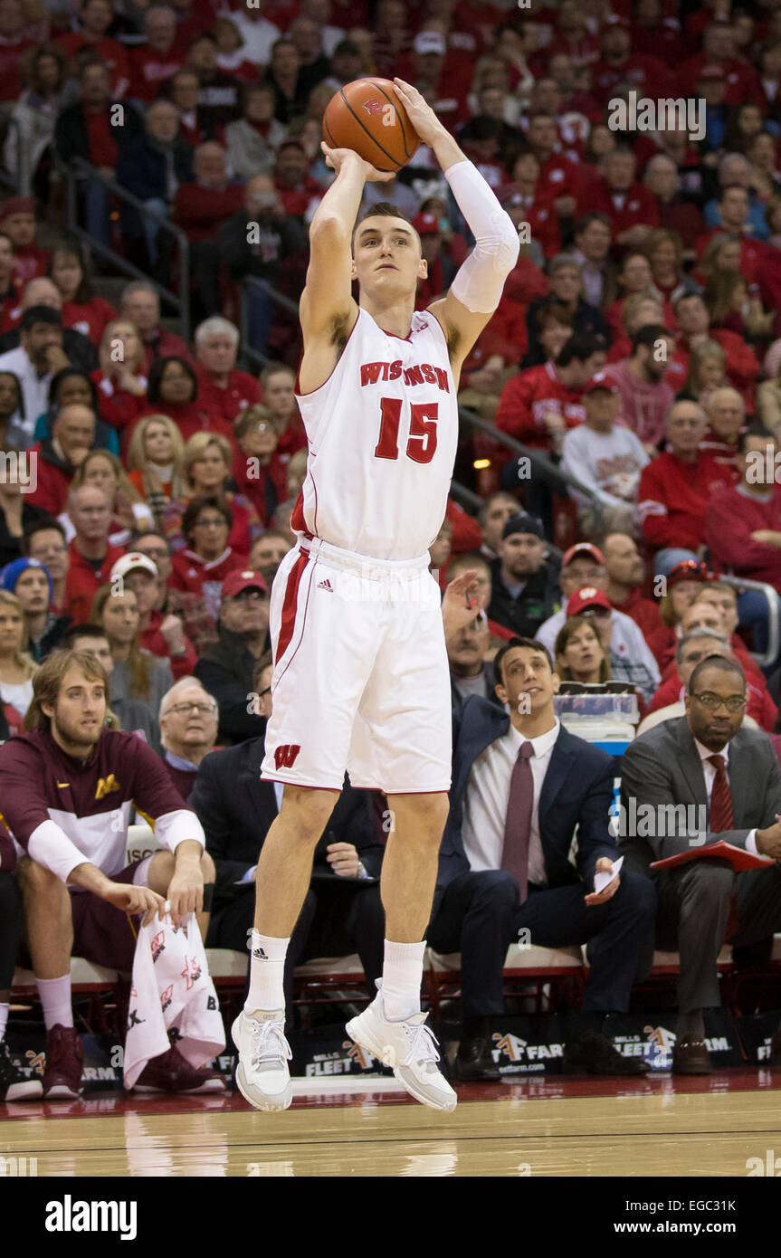 February 21, 2015: Wisconsin Badgers forward Sam Dekker #15 shoots a ...