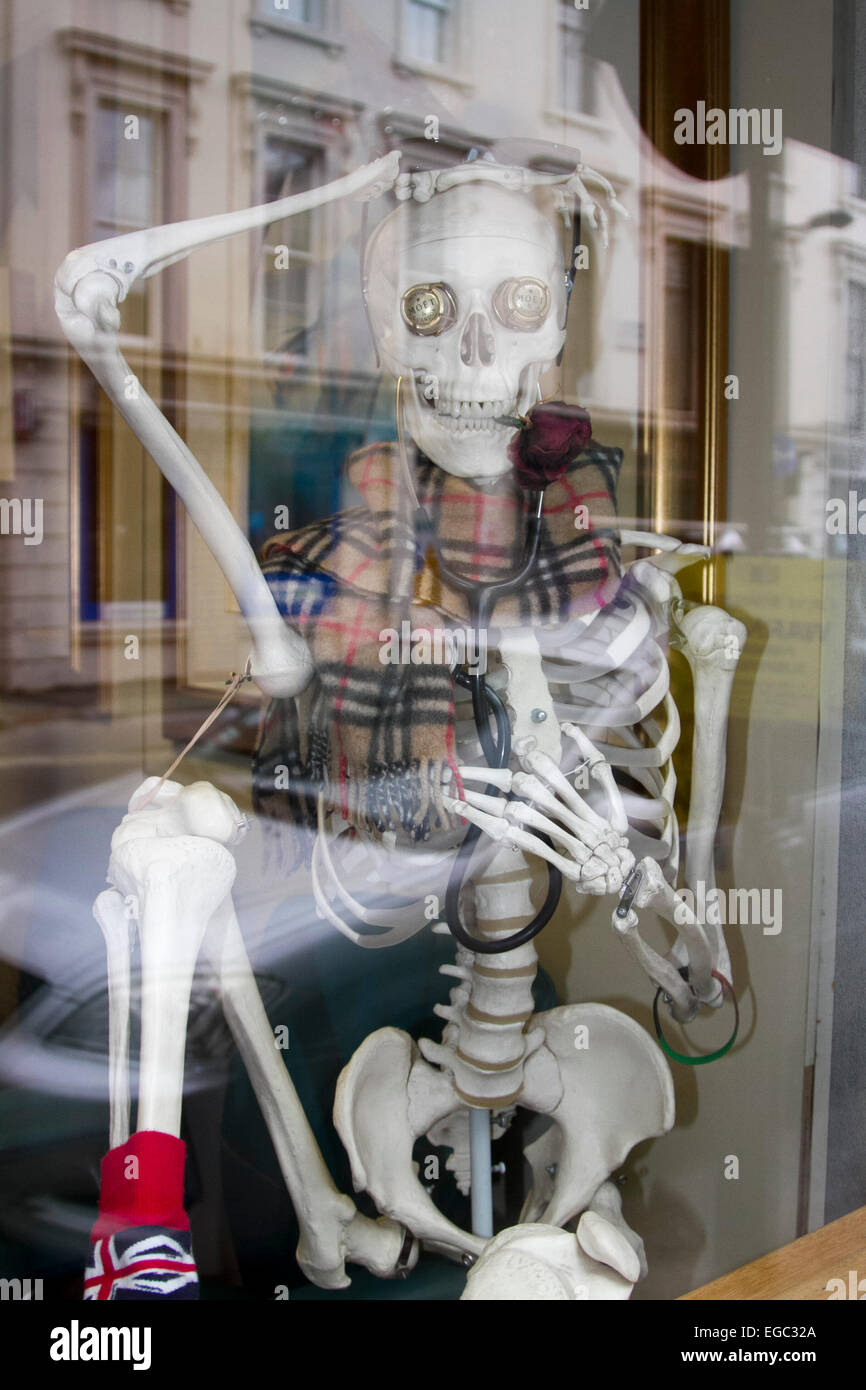 Osteopath uk hi-res stock photography and images - Alamy